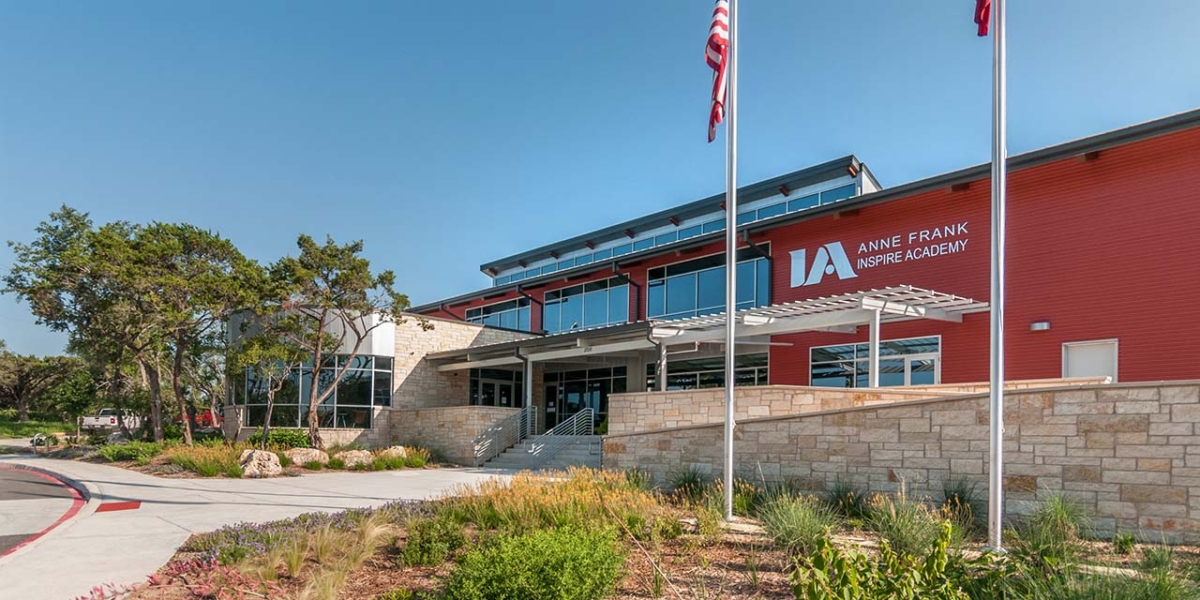 UTSA - Monterey Café - RVK Architecture